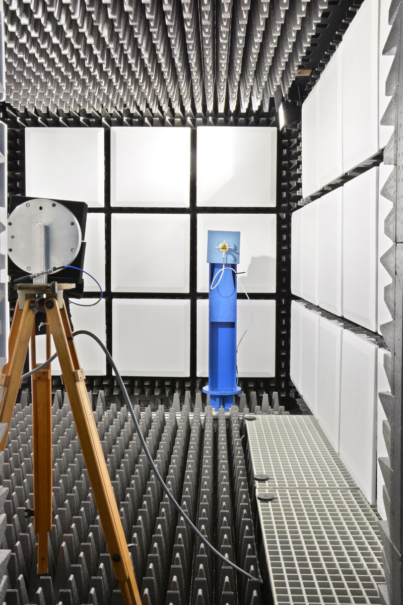 Institut für Hochfrequenztechnik | Free-Space VSWR Method